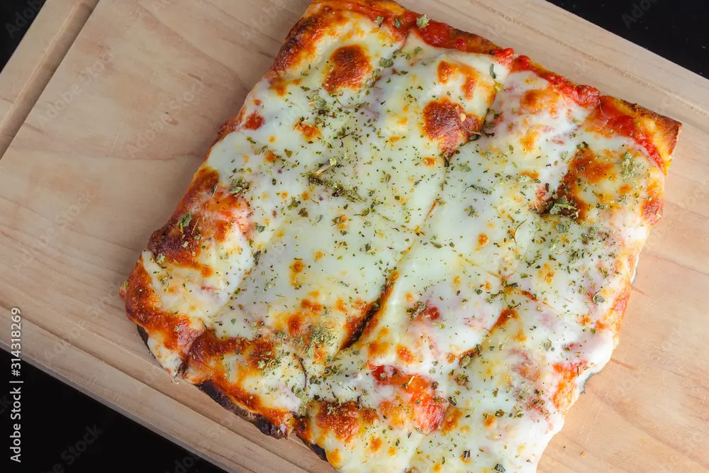 Pizza Cuadrada: Una Deliciosa Variante | Circolo Pizza